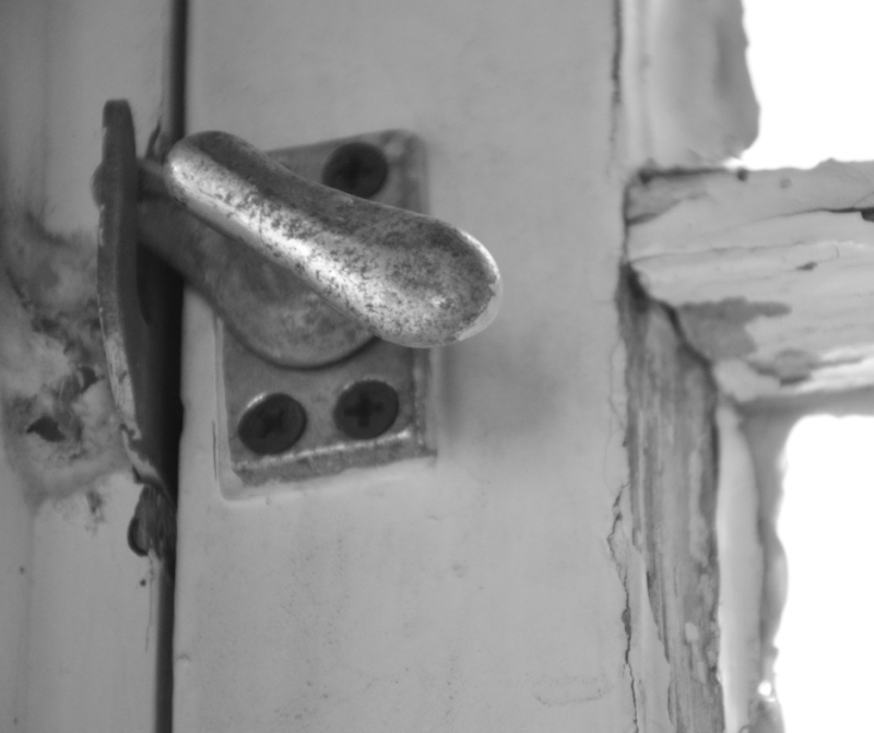 Choosing the Right Window Hardware - Window Makeover